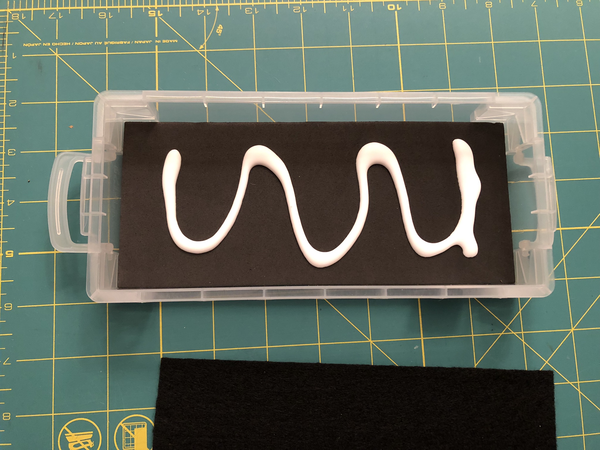 How to Make a Portable Dice Box and Rolling Tray – Alex Lynn Crafts